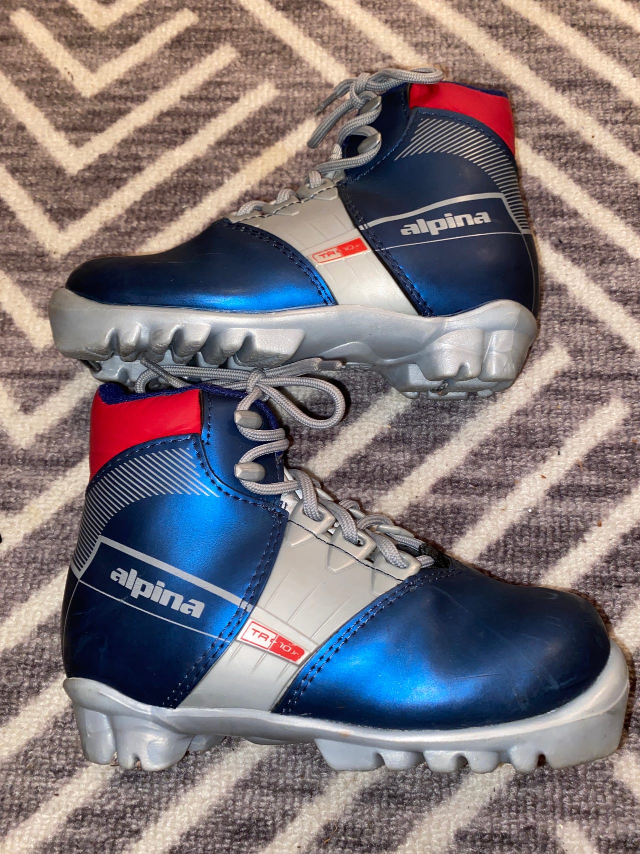 Alpina TR10jr monot.28.Sisämitta:noin 18cm | Tori