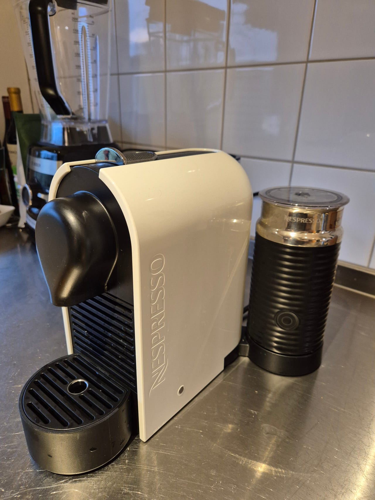 Nespresso Umilk C55 kapselikeitin (valkoinen) | Tori