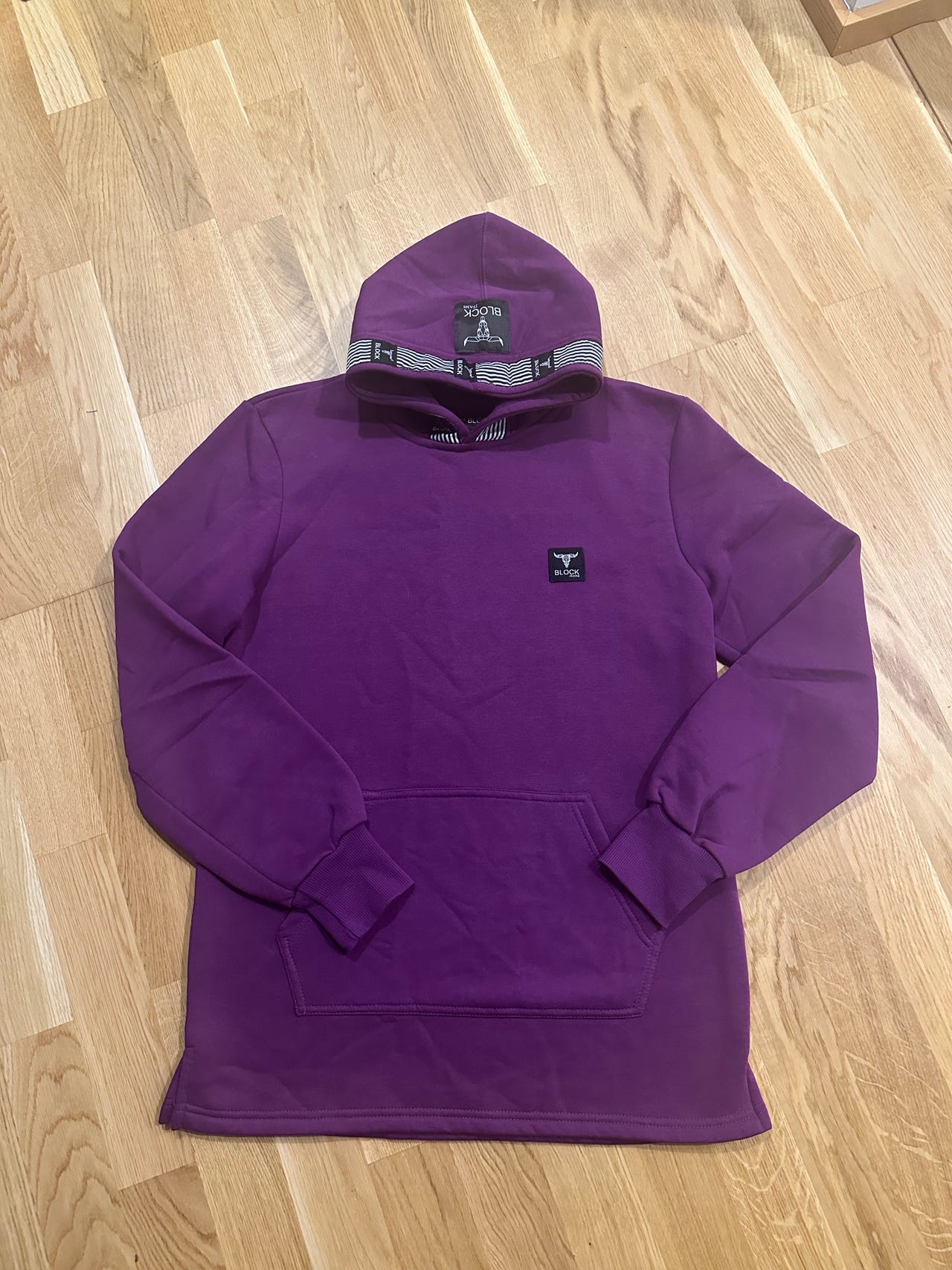 Violetti huppari | Tori