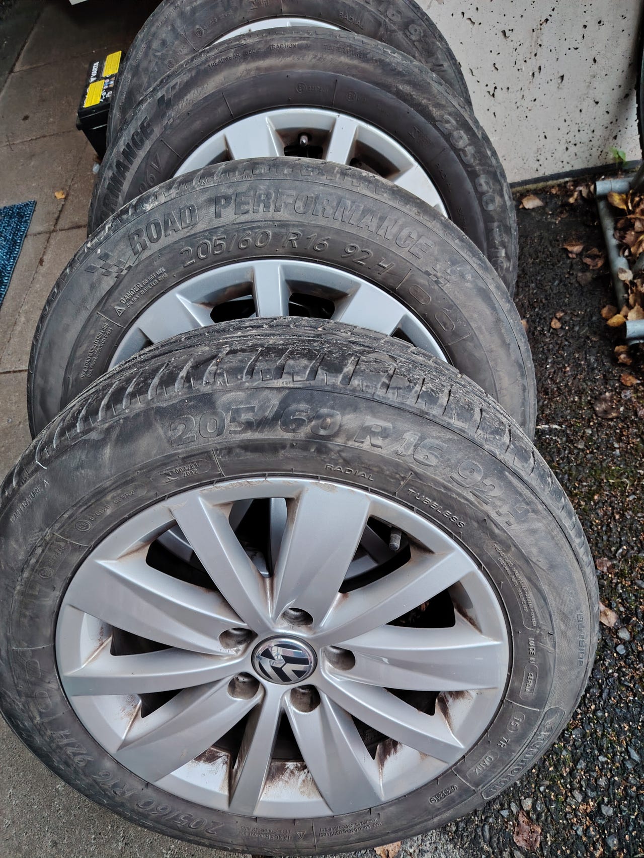 VW Passat B6 vanteet ja renkaat | Tori