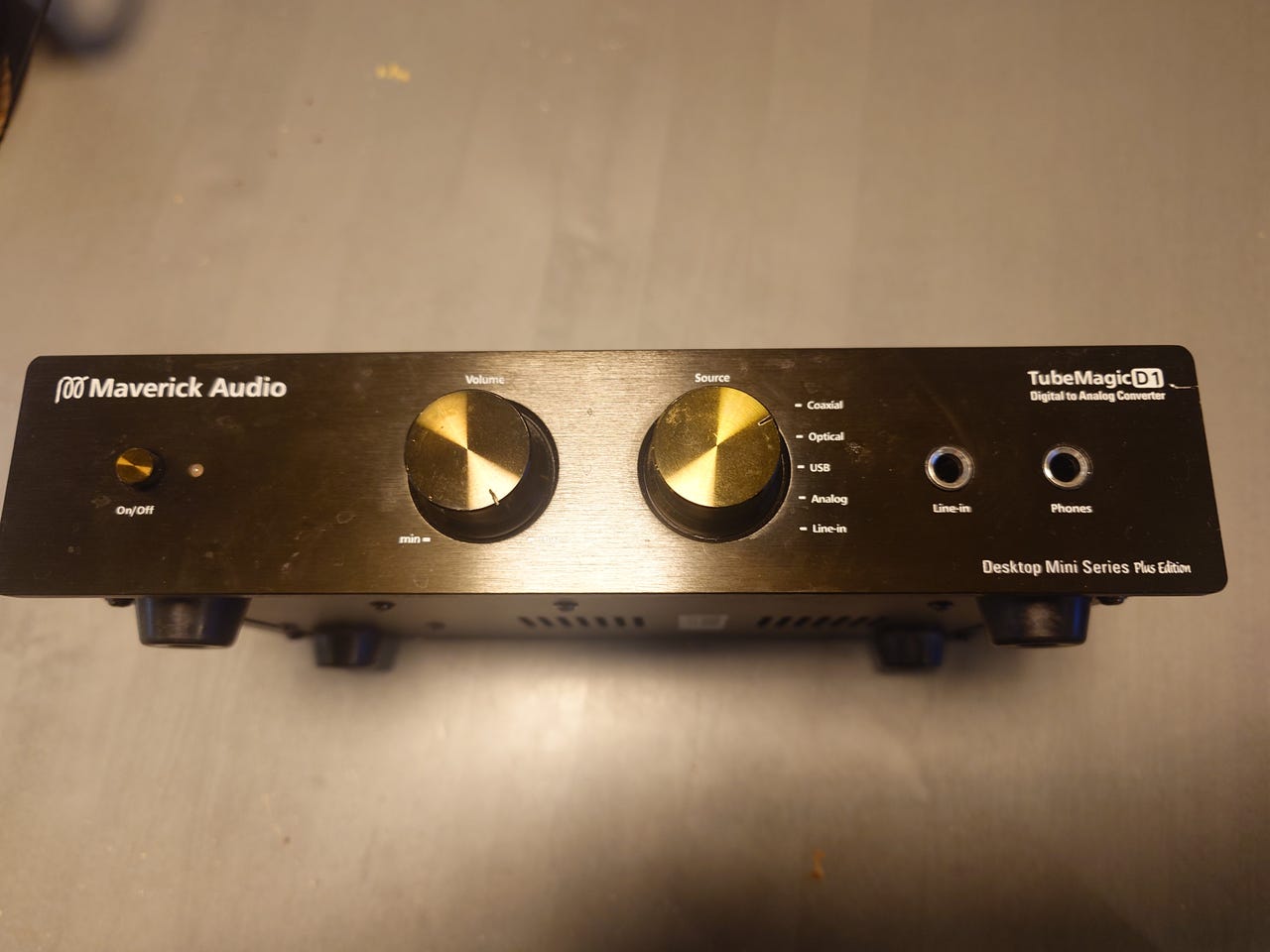 Kuulokevahvistin Maverick Audio TubeMagic D1 | Tori