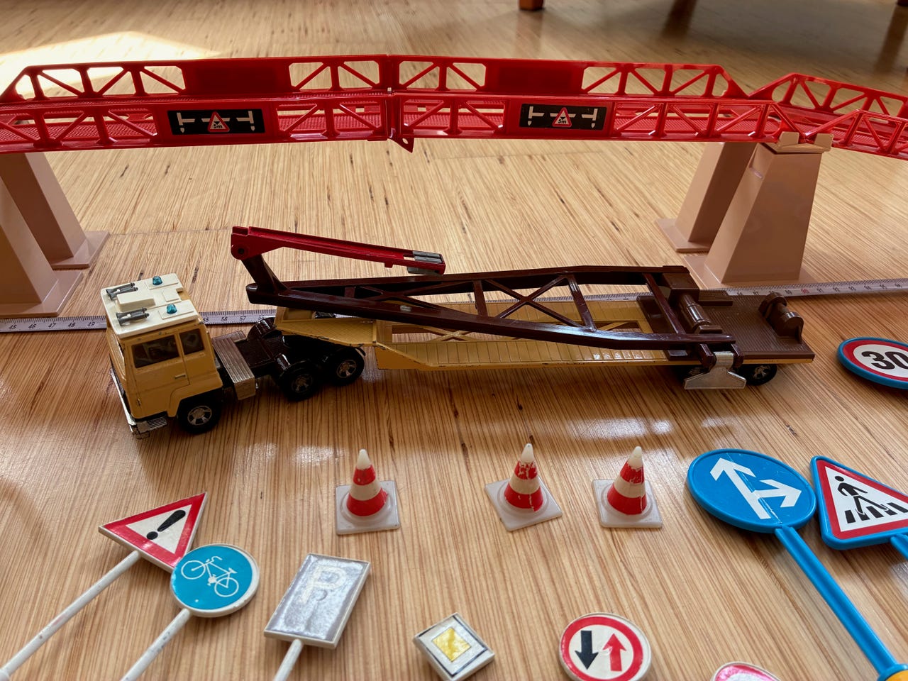 Matchbox Super Kings Bridge Transporter K-44/3 sillanrakennusauto | Tori