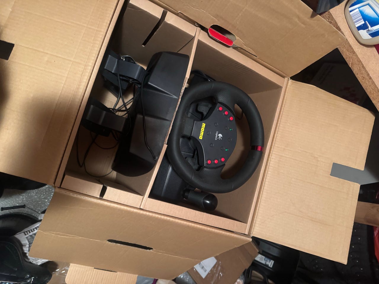 Logitech Momo racing ratti ja polkimet | Tori