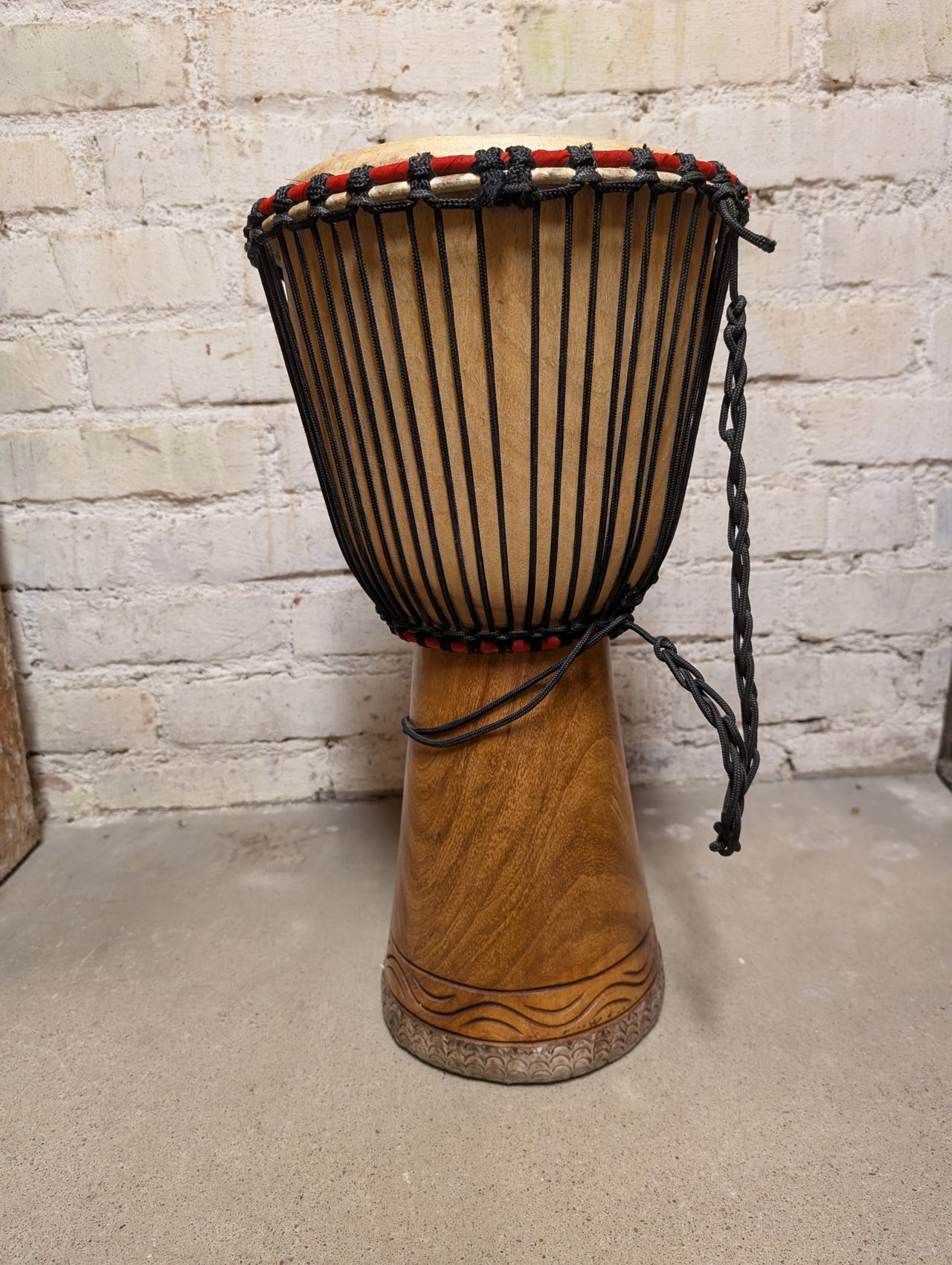 Perinteinen afrikkalainen djembe-rumpu | Tori