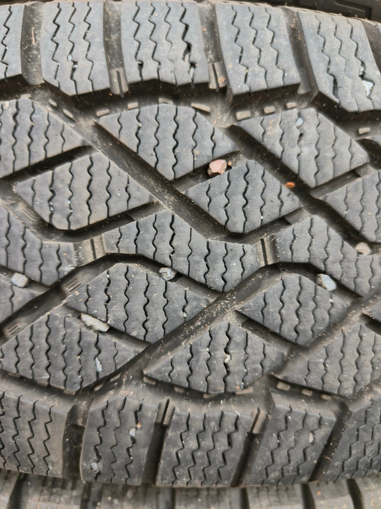 Ling Long 15" testi menestyjä talvirenkaat | Tori