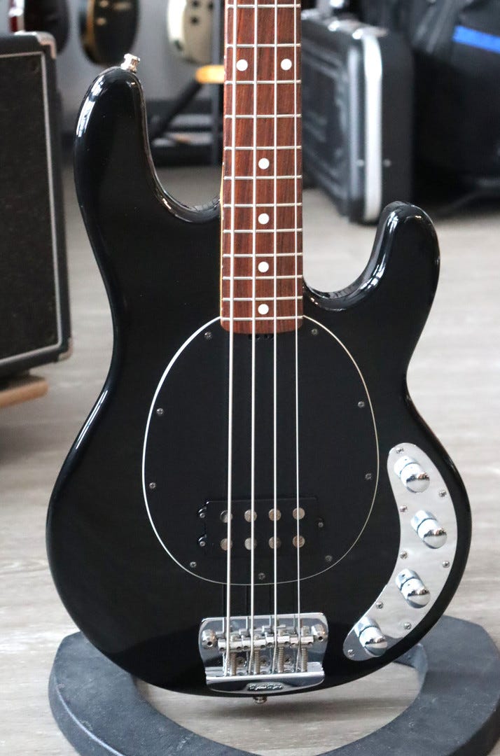 Music Man StingRay 3 EQ H Black 1999 basso | Tori