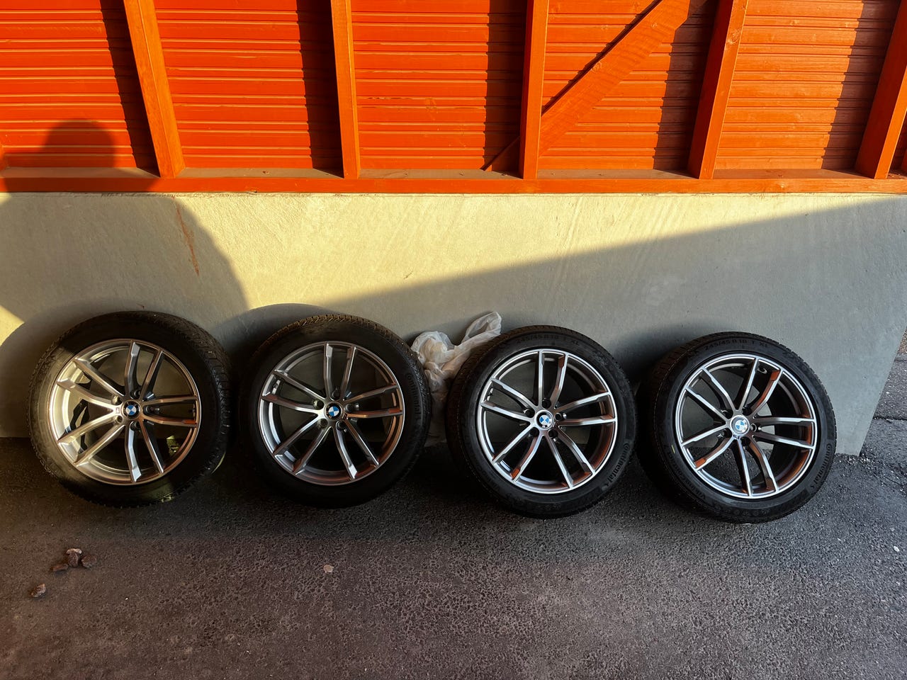 Renkaat bmw m sport vanteilla 245/45/18 Continental kitkarenkaat | Tori