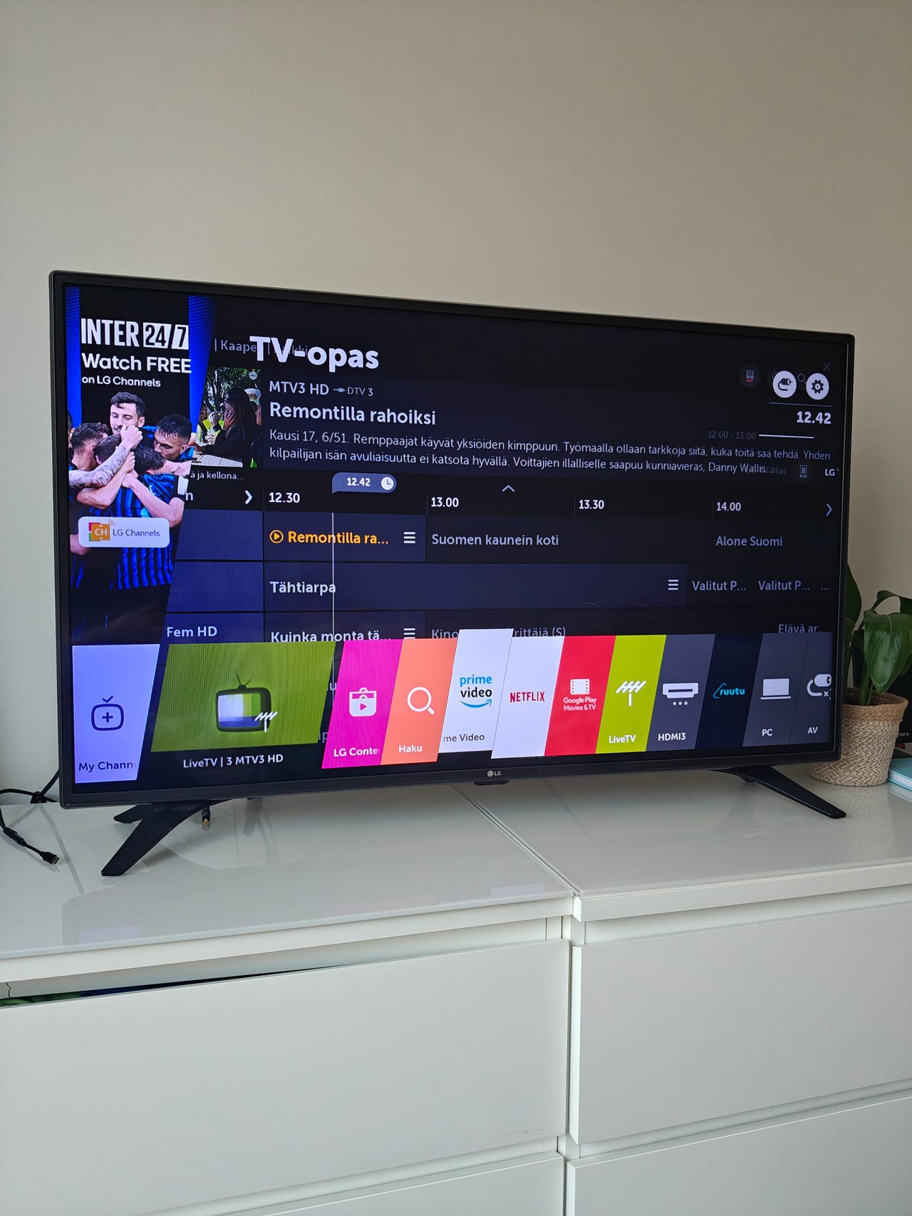 43" LG telkkari | Tori