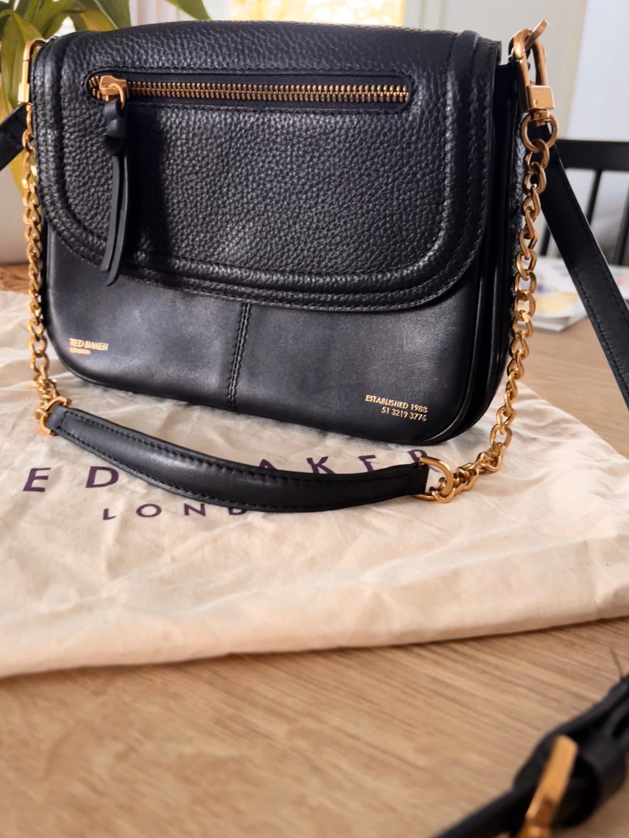 Ted Baker musta nahkalaukku | Tori