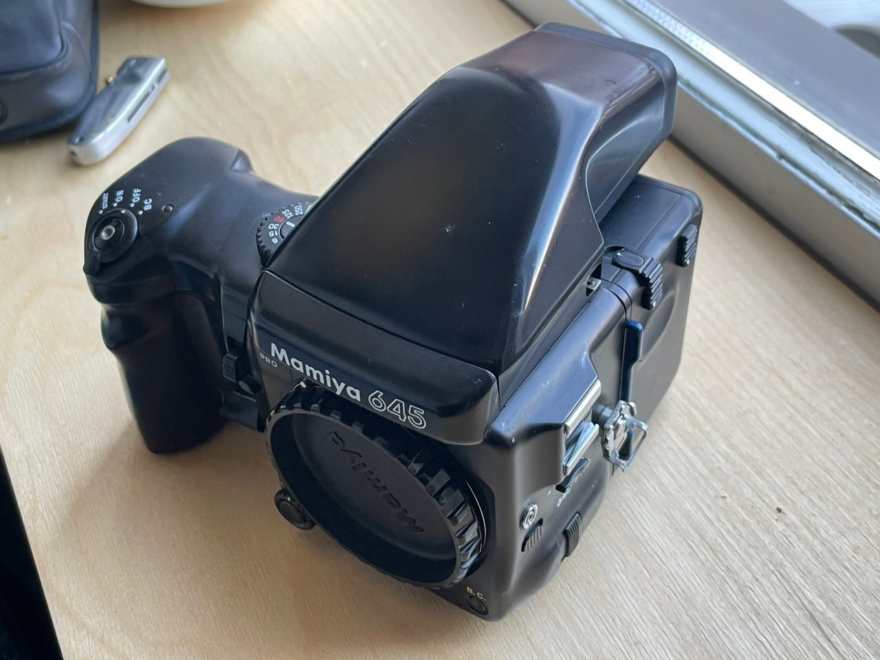 Mamiya 645 pro, runko + prismaetsin + power drive winder + filmiperä | Tori