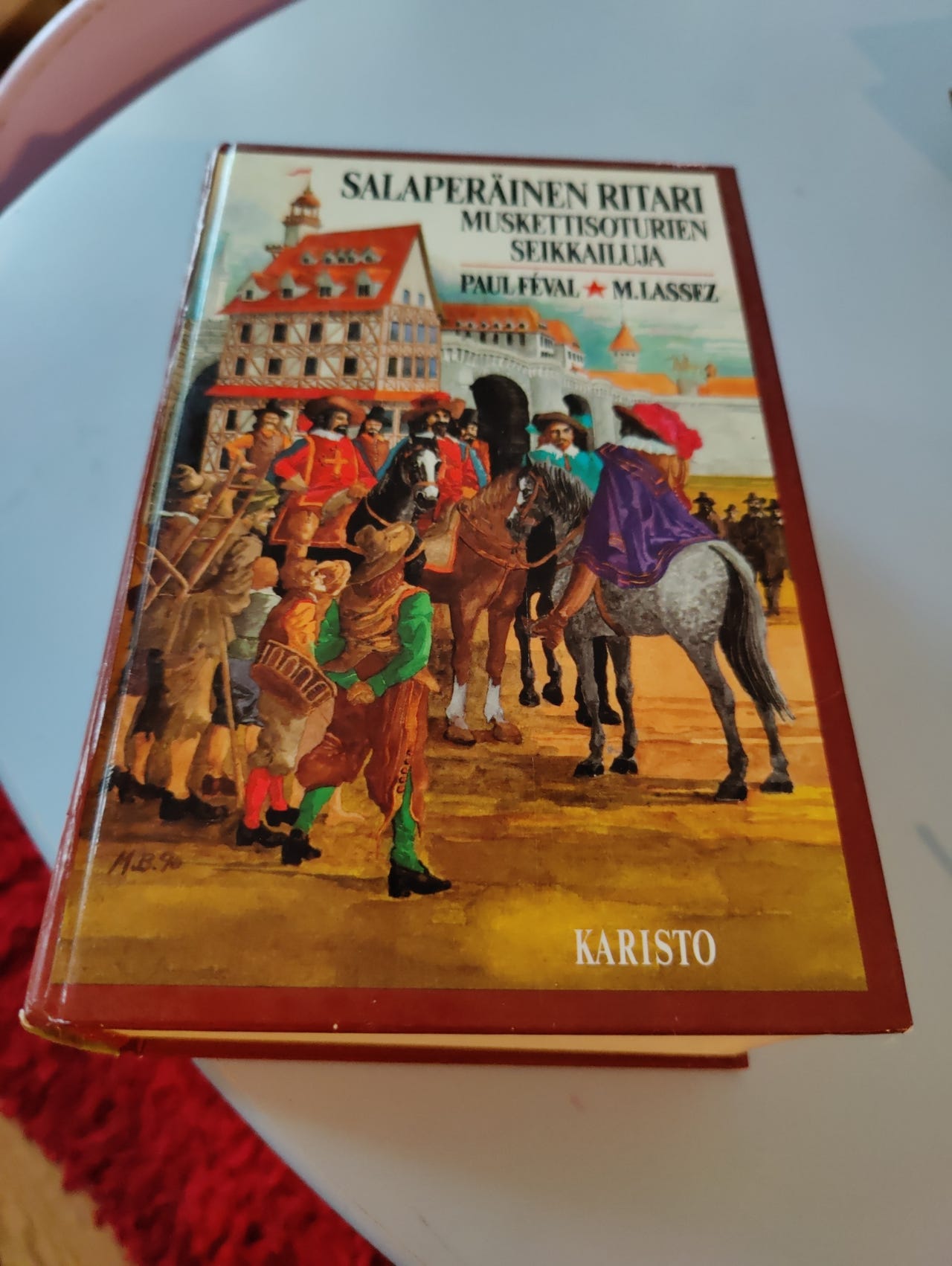 Salaperäinen ritari | Tori