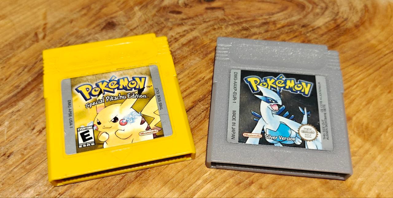 Gameboy Color Pokemon Yellow & Silver | Tori