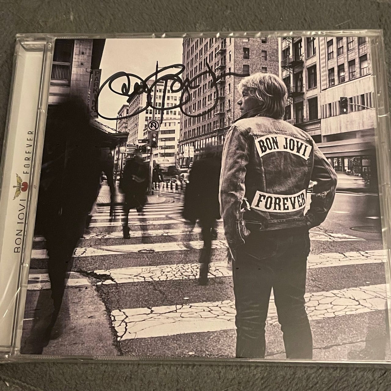 Bon Jovi - Forever cd (Jon Bon Jovin nimmarilla) | Tori