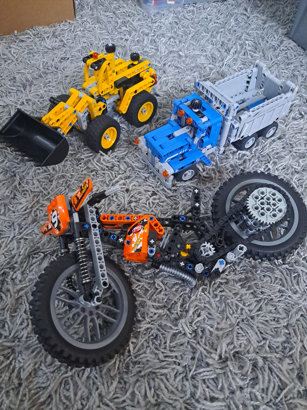 Lego technic ajoneuvot | Tori