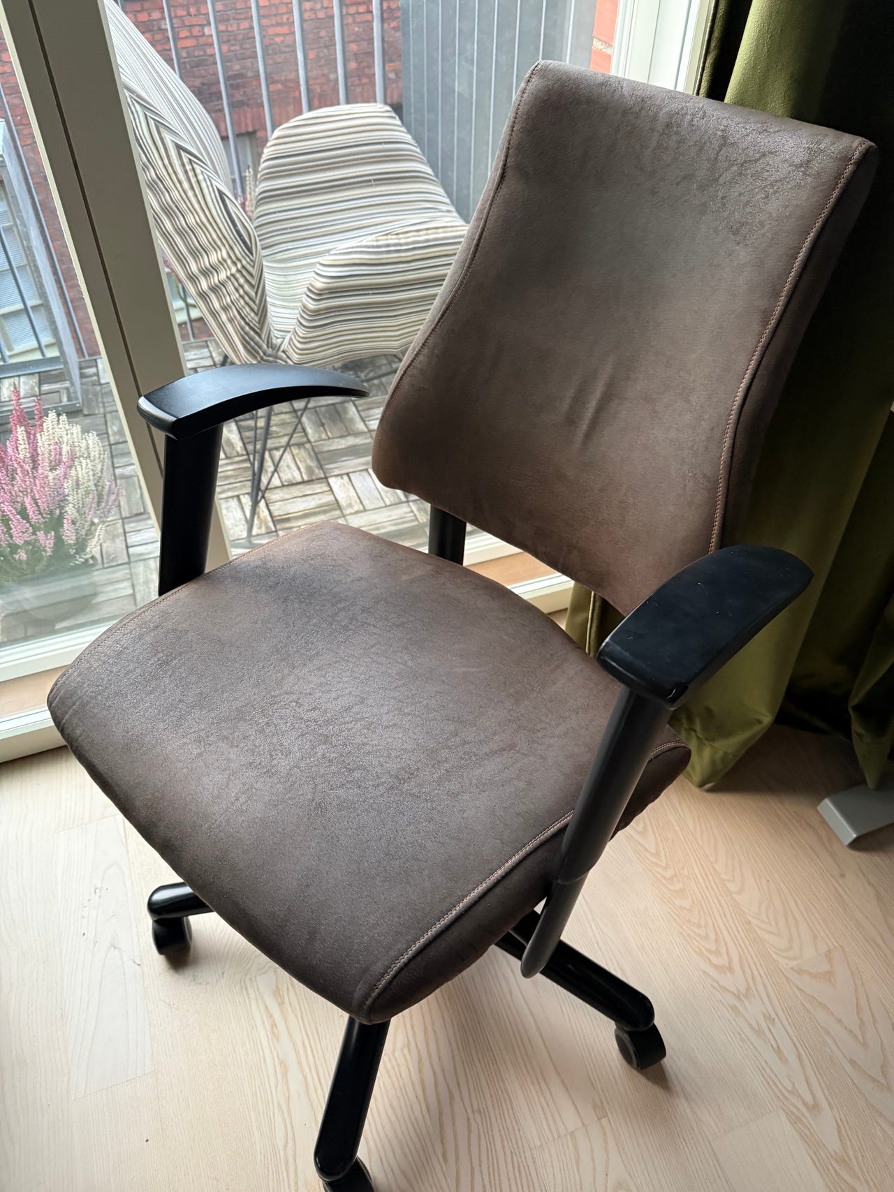 Martela Axia 2 | Tori