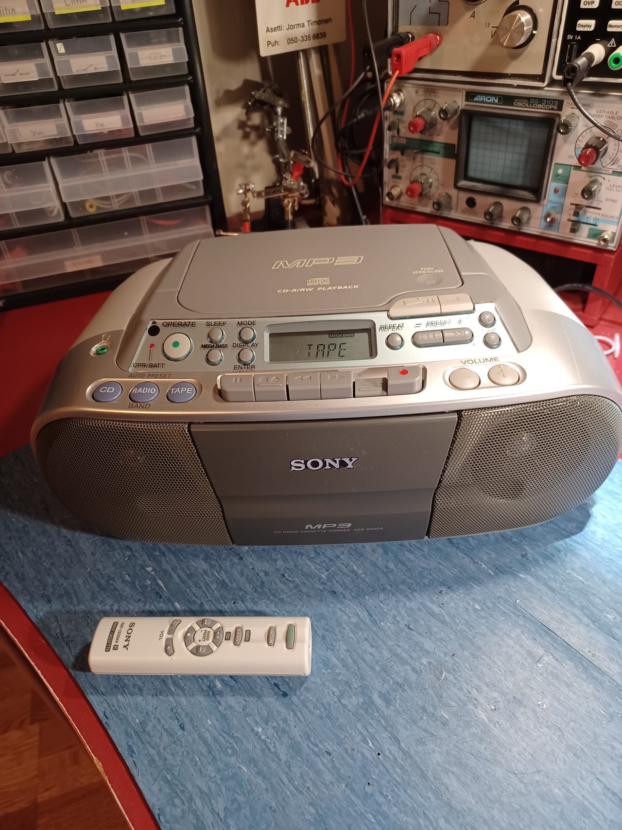 Sony CDX-2200 CD-soitin ja kasettisoitin harmaa | Tori