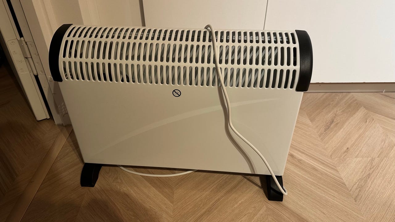 Clas Ohlson 36-6513 LTO1 Turbo Sähköpatteri 2000W valkoinen | Tori