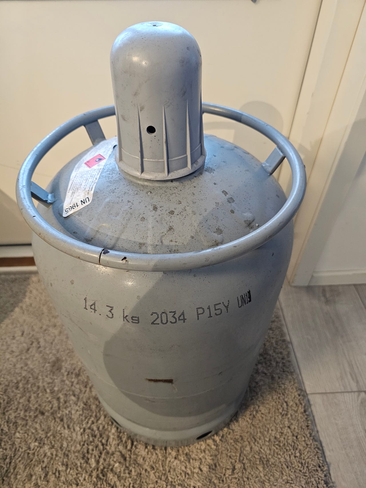 Kaasupullo 11kg kierreventtiili | Tori