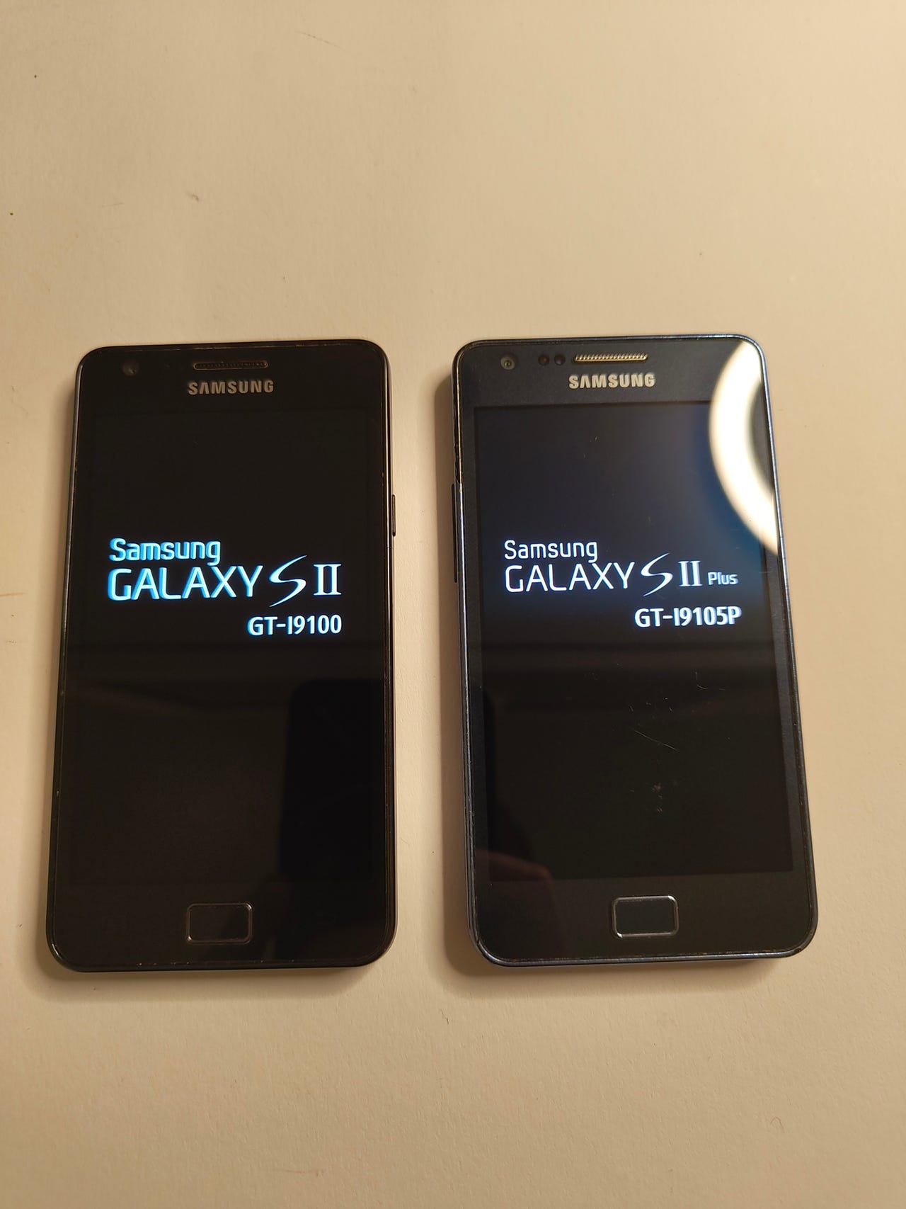 Samsung S2 ja S2+ | Tori