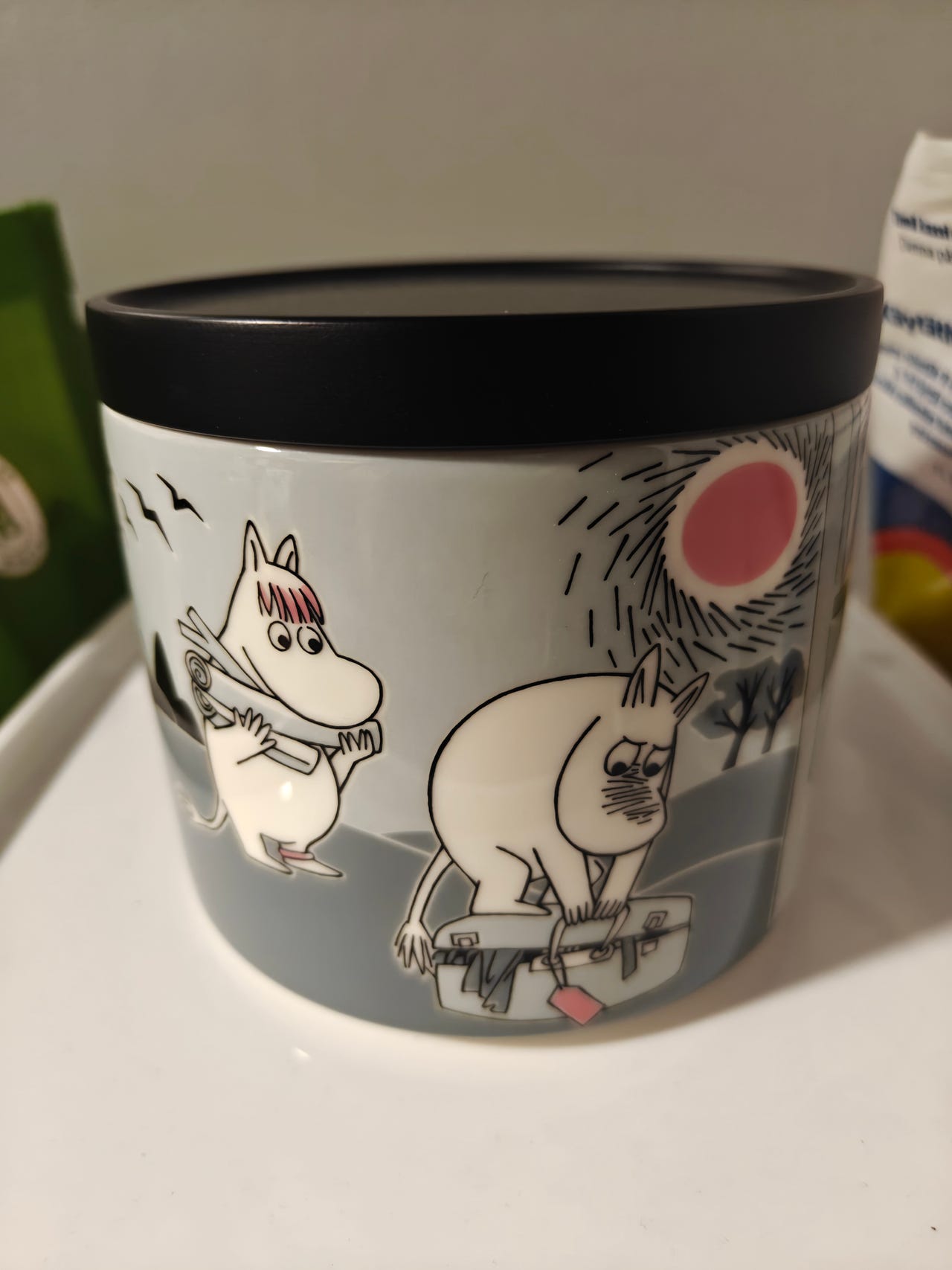 Muumi purkki 0,7L Seikkailu Muutto keraaminen | Tori