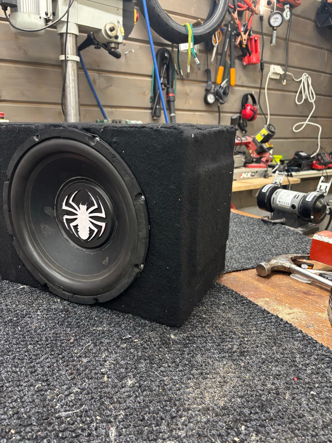 Spider 12" subwoofer kaiutin ja kotelo | Tori