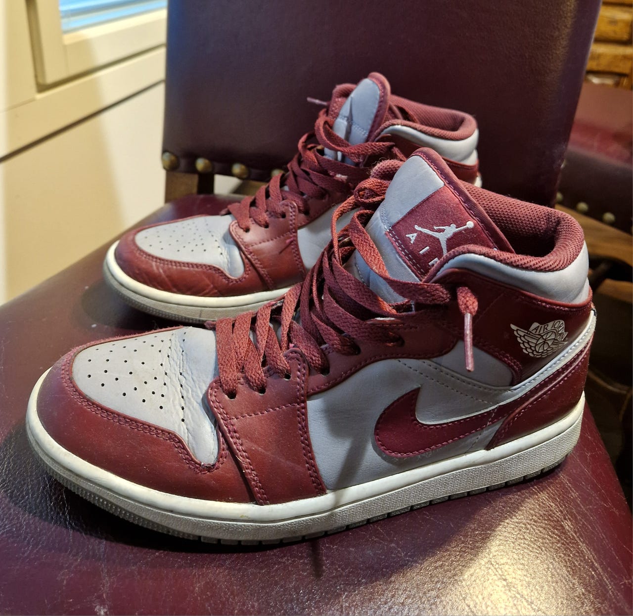 Nike Air Jordan 1 mid, koko 42 | Tori