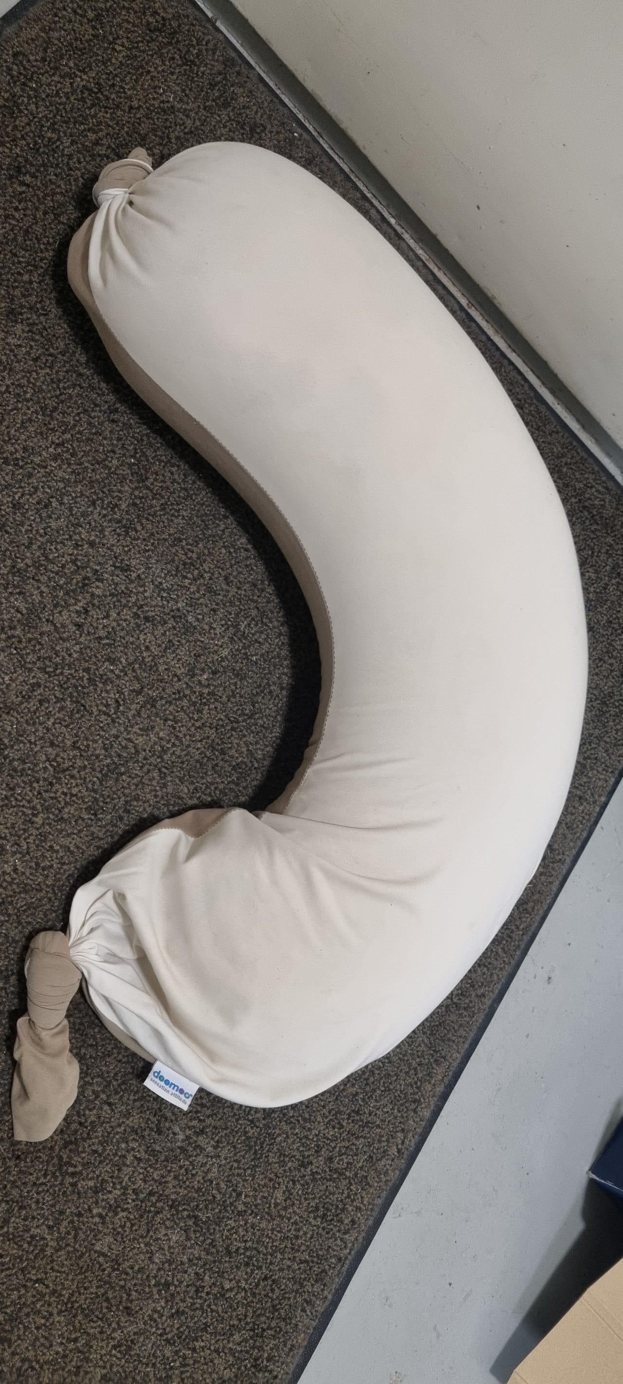 Deemoo-merkkinen imetystyyny | Tori