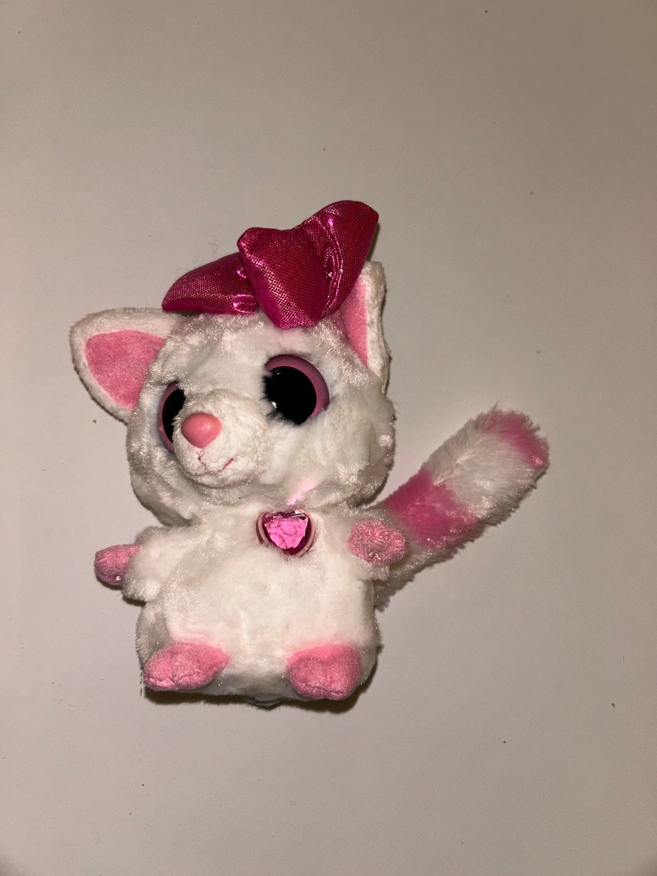 Yahoo & Friends pehmolelu vaaleanpunainen ja valkoinen | Tori