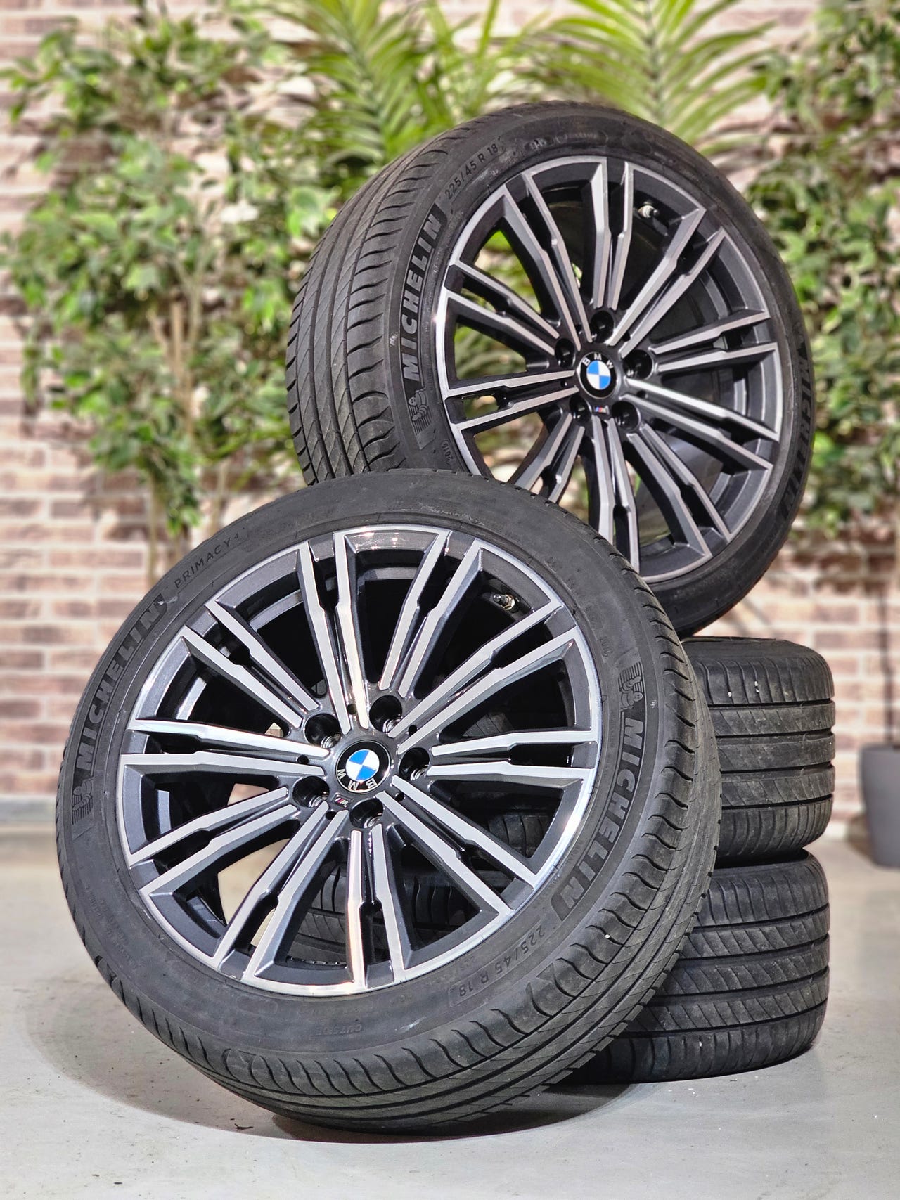 G20/G21 OEM Style 790M 18" vannesarja premium renkailla | Tori