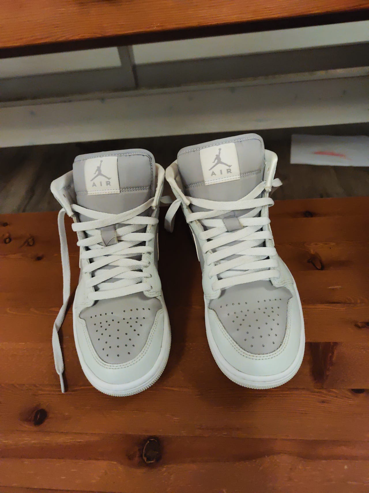 Air Jordan Tennarit koko 39 valkoinen harmaa | Tori
