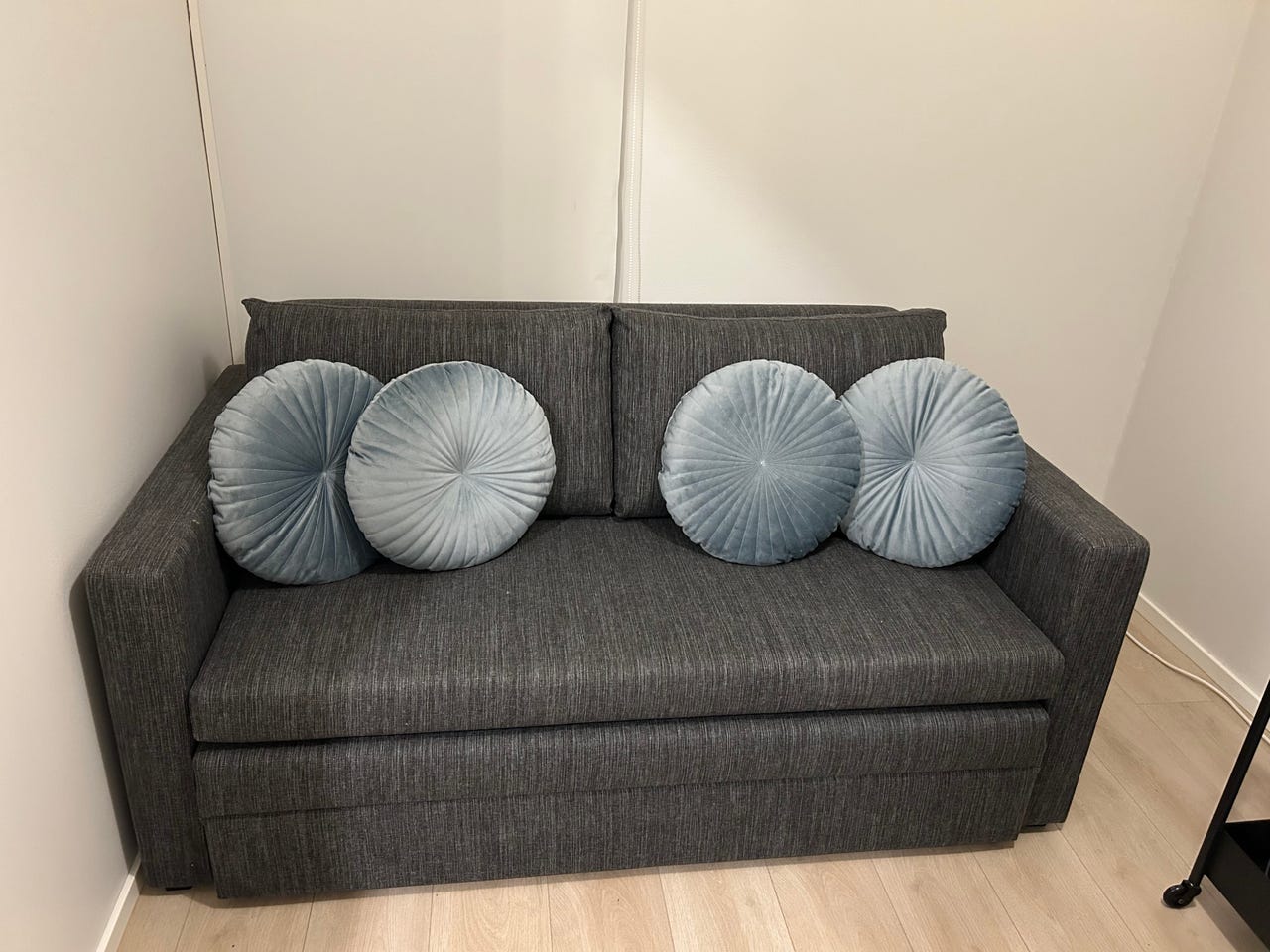 Myydään vuodesohva | Tori
