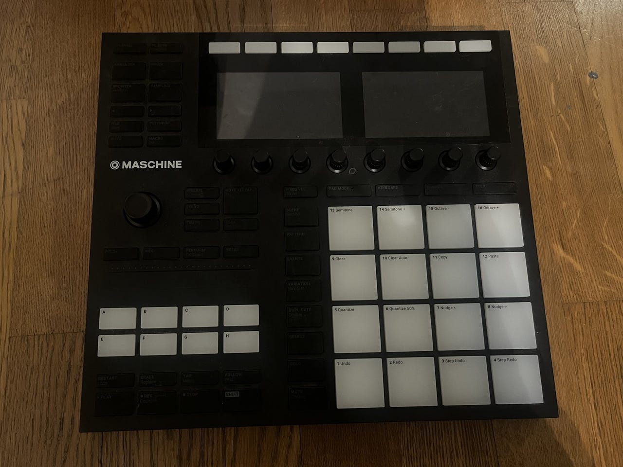 Native Instruments Maschine MK3 | Tori