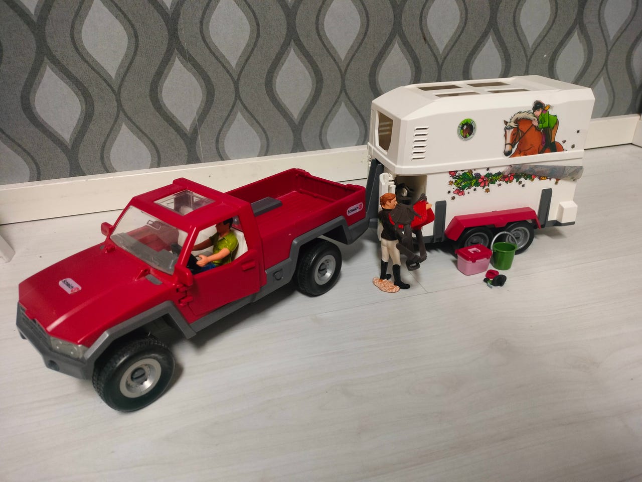 Schleich kuljetusauto/Schleich auto ja traileri/Schleich traileri | Tori