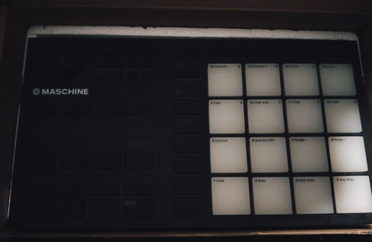 Native-Instruments Maschine Mikro MK3 | Tori
