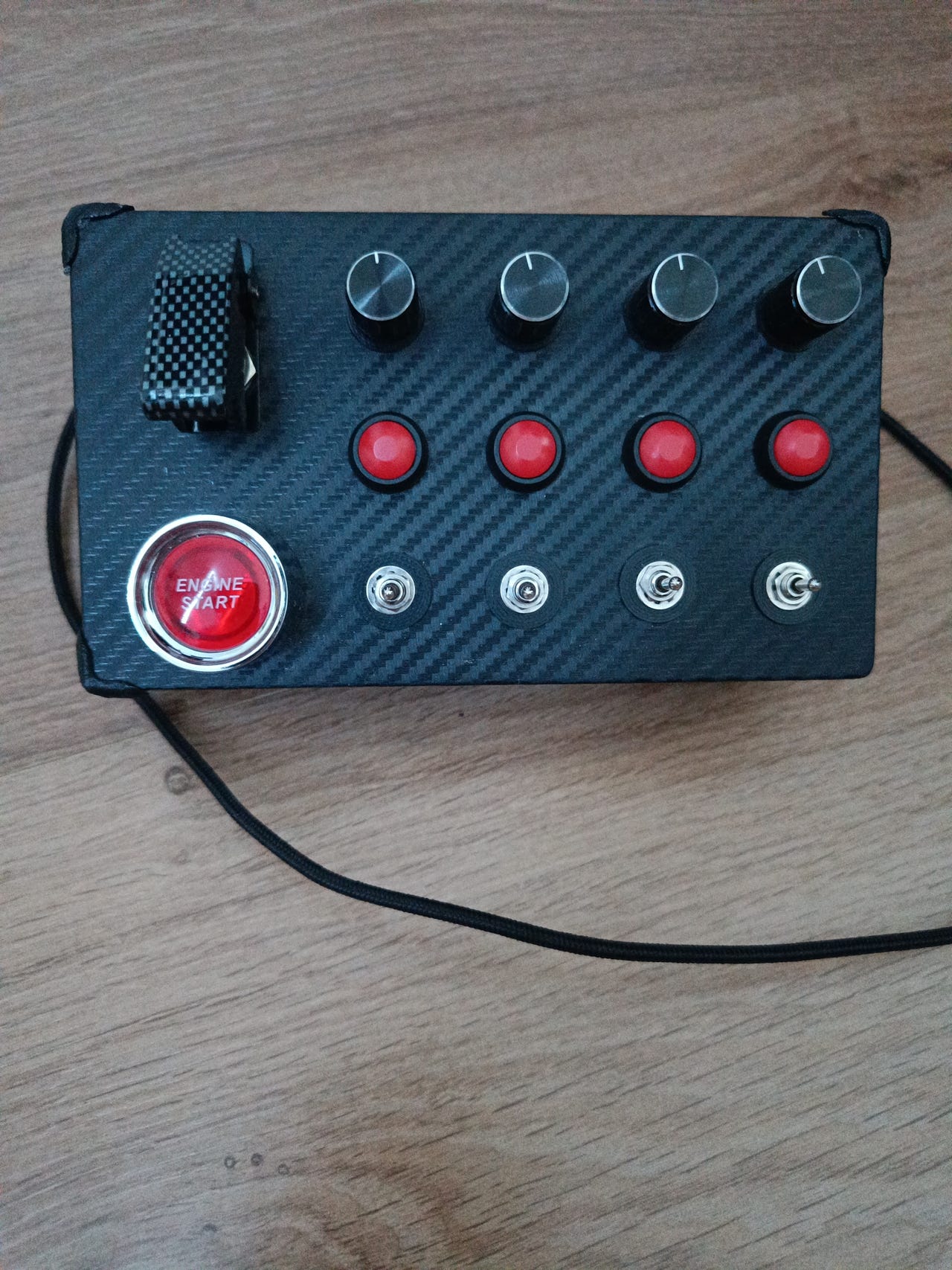 Button box erittäin hyvään hintaan. | Tori