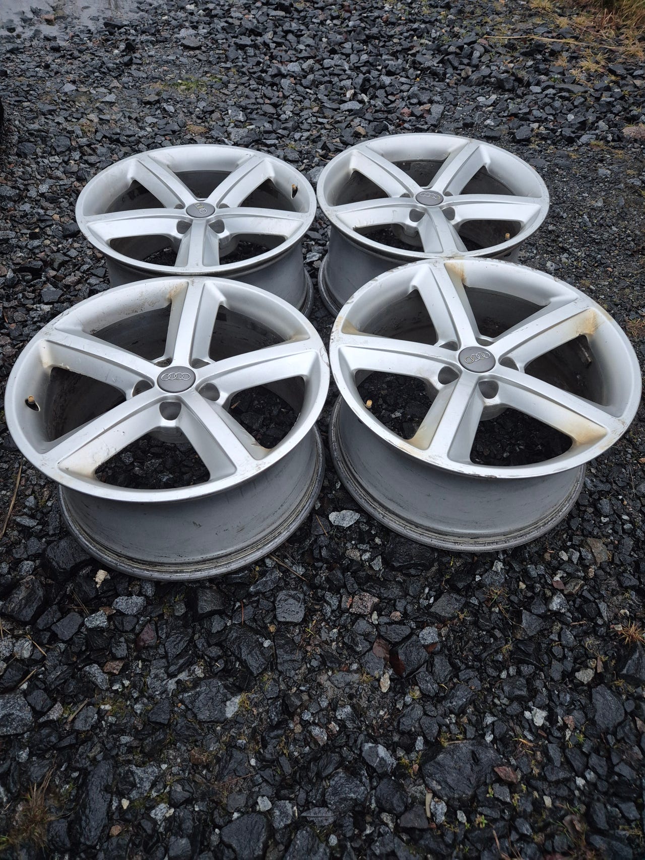 18 Audi RS4 B7 oem aluvanteet | Tori