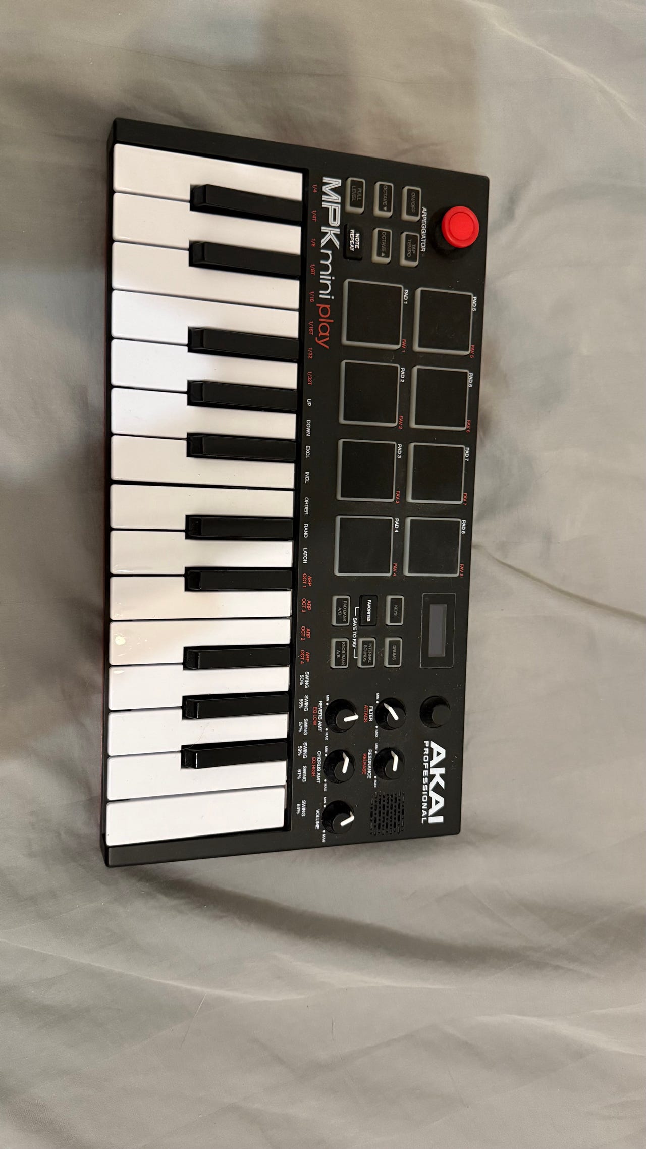 Akai Professionals MPK Mini MIDI MK3 | Tori