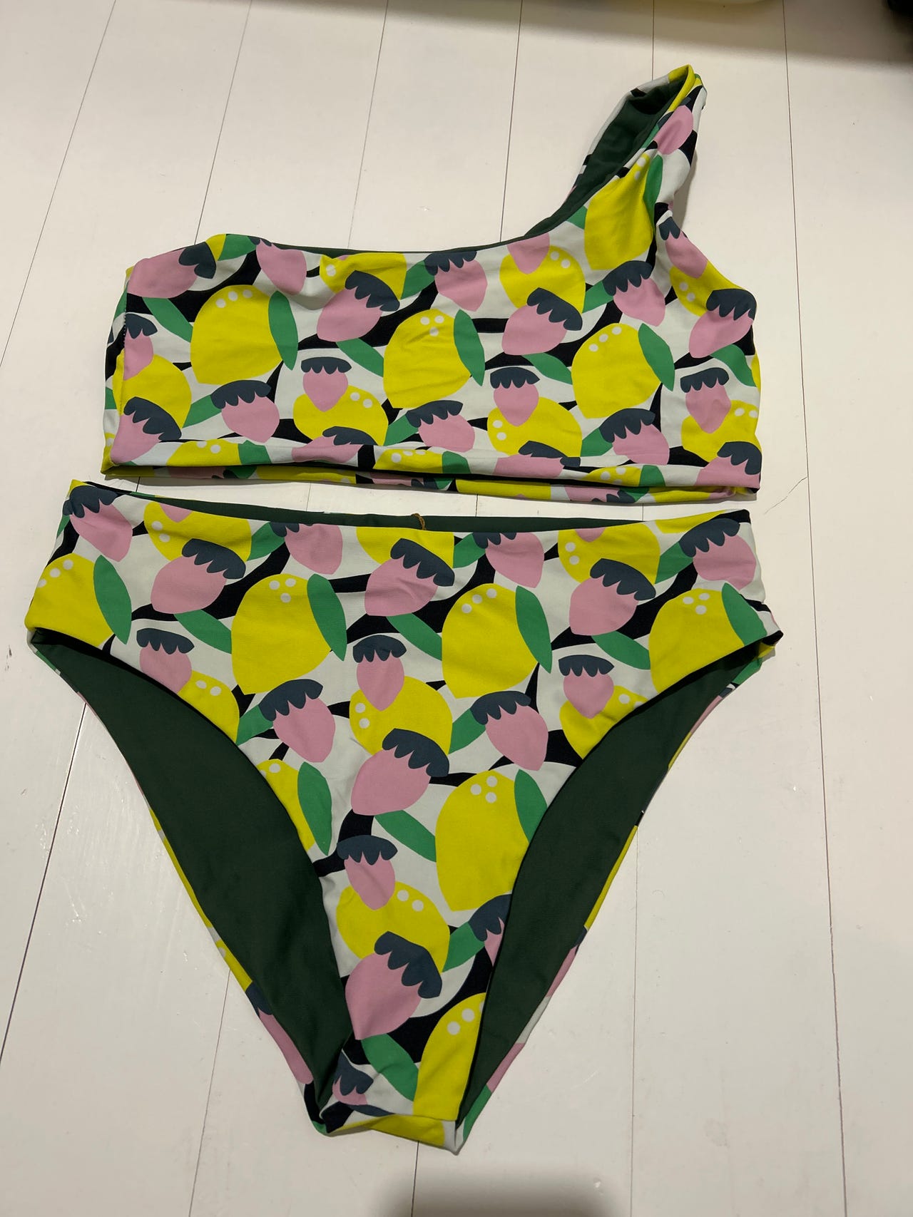 Halla x Halla bikinit | Tori