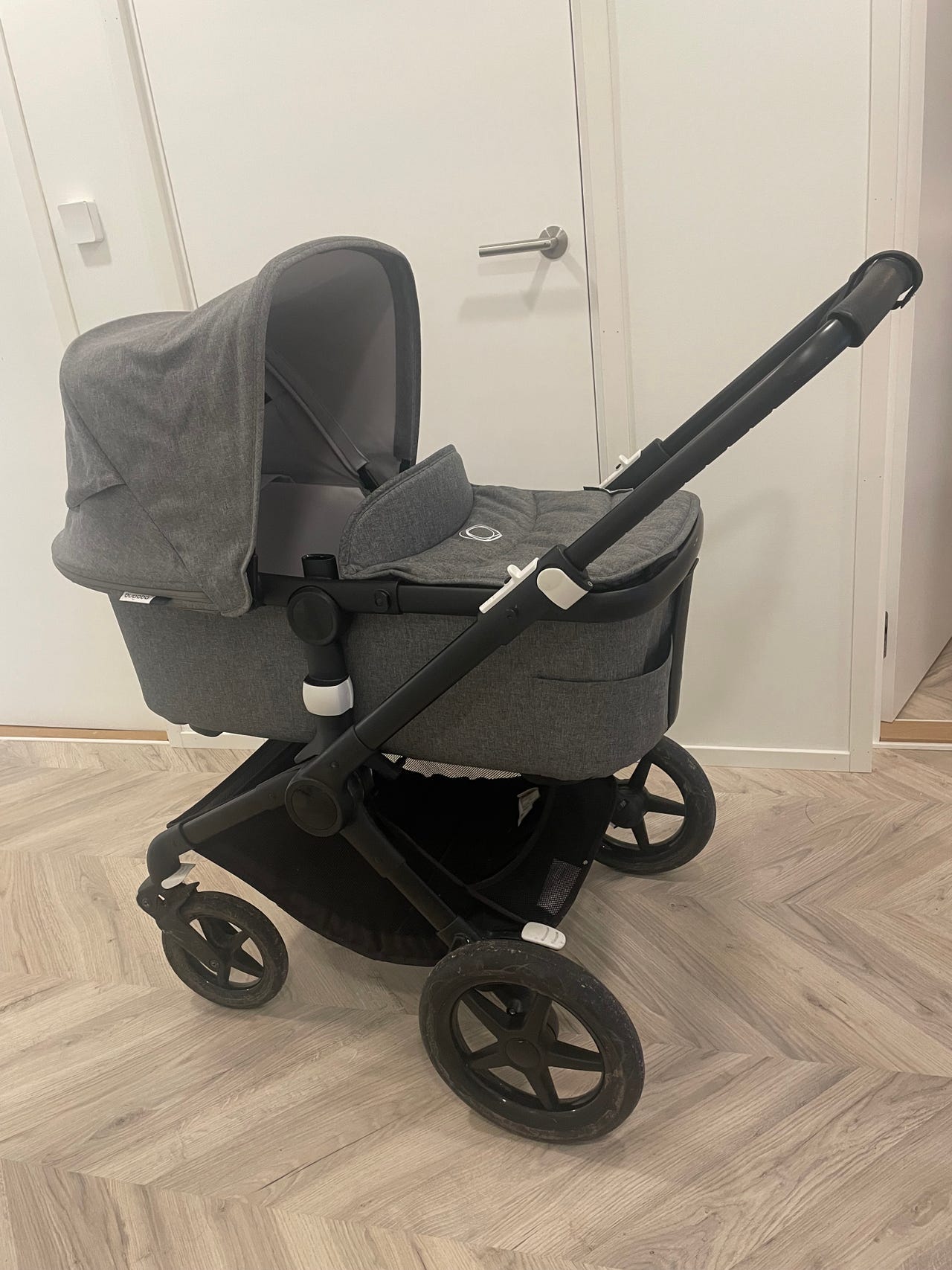 Bugaboo Fox 2 vaunut / rattaat + sadesuoja + adapterit turvakaukalolle ...