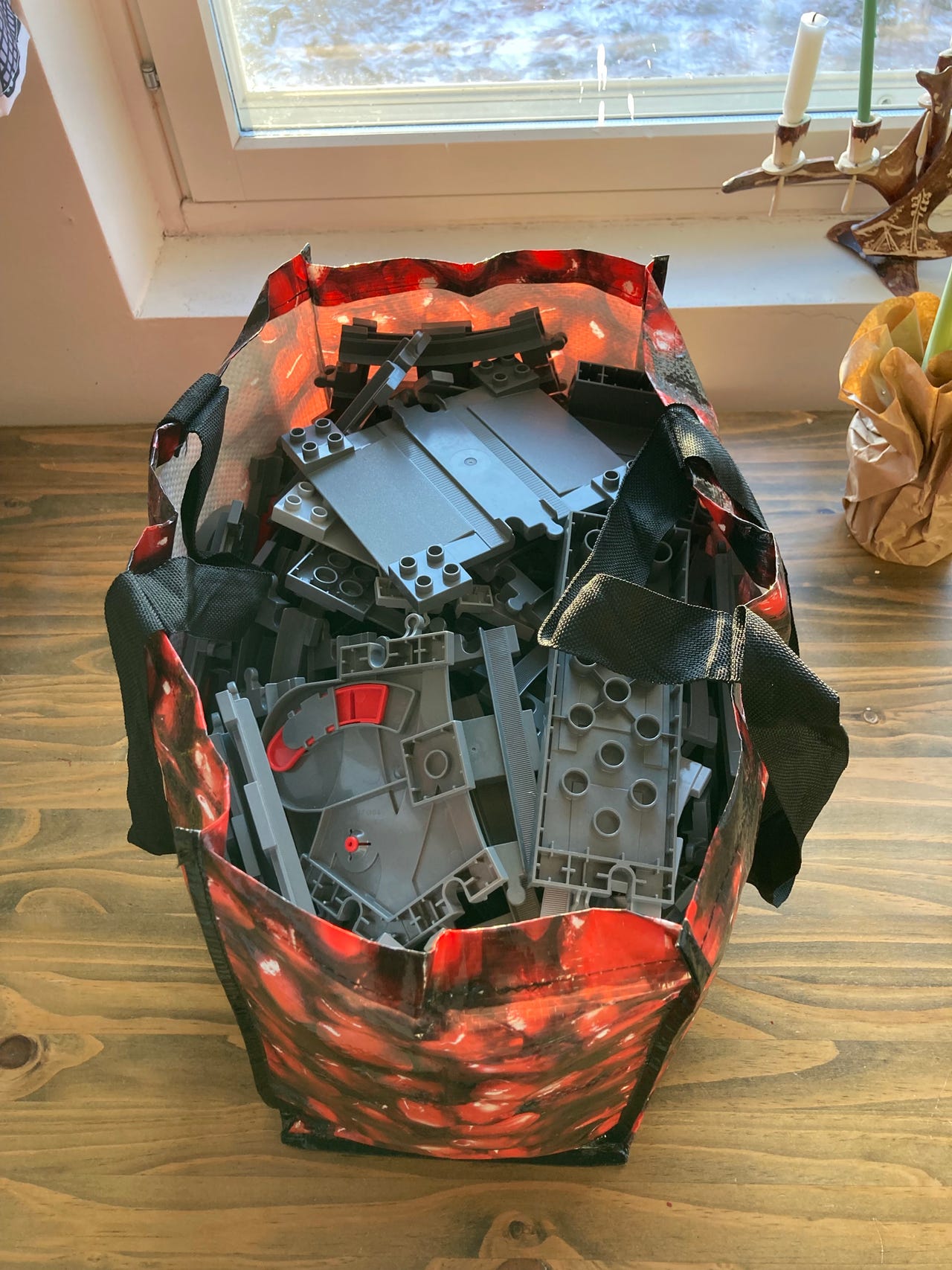 LEGO DUPLO rakennussarja osat ja junarata | Tori