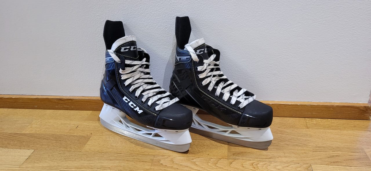 Koko 38.5 / 24.3 cm | CCM Super Tacks 9350 | Tori