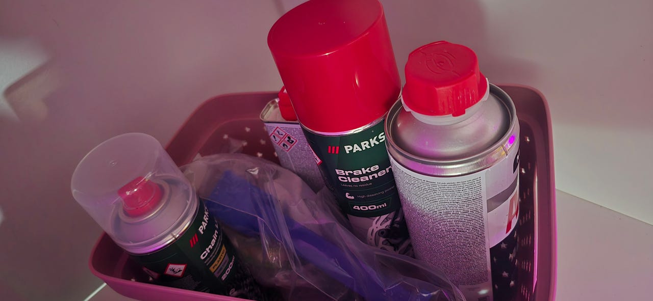 Polkupyörän huoltotuotteita ja harjoja / Bicycle maintenance products/brushes | Tori