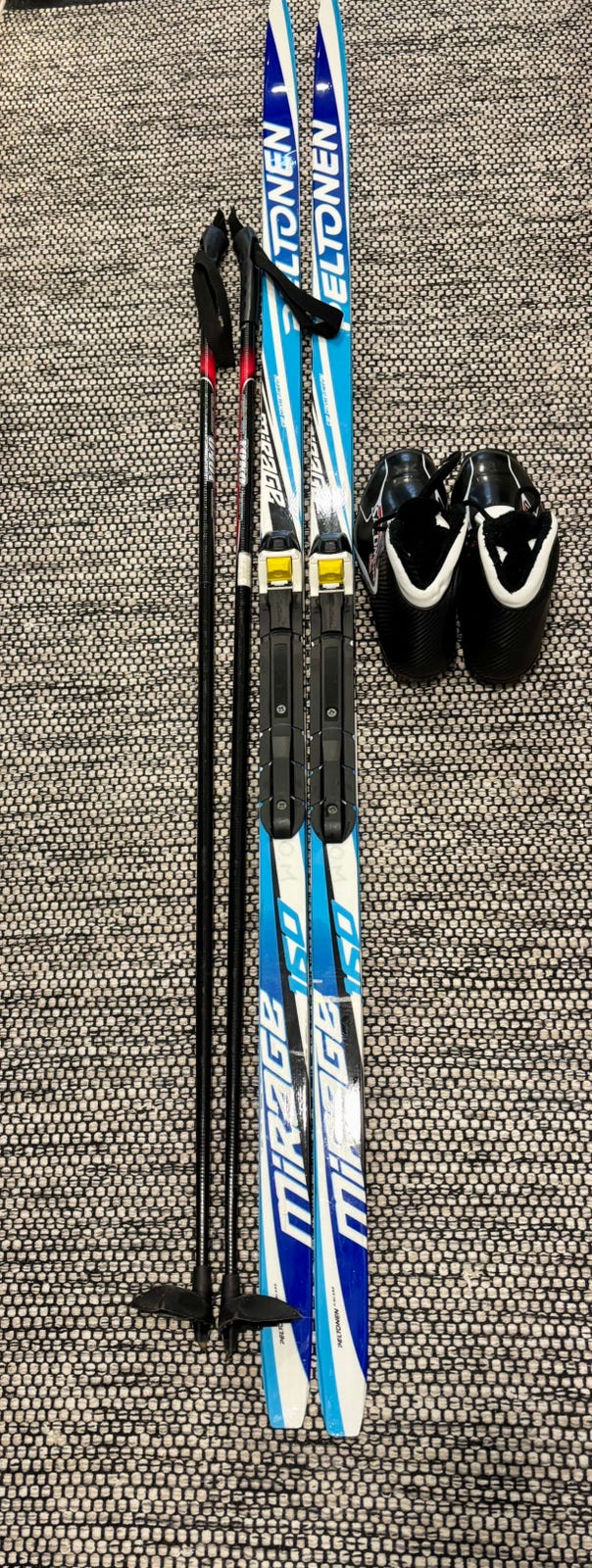 Peltosen sukset 160cm, sauvat 120cm ja monot 38 | Tori