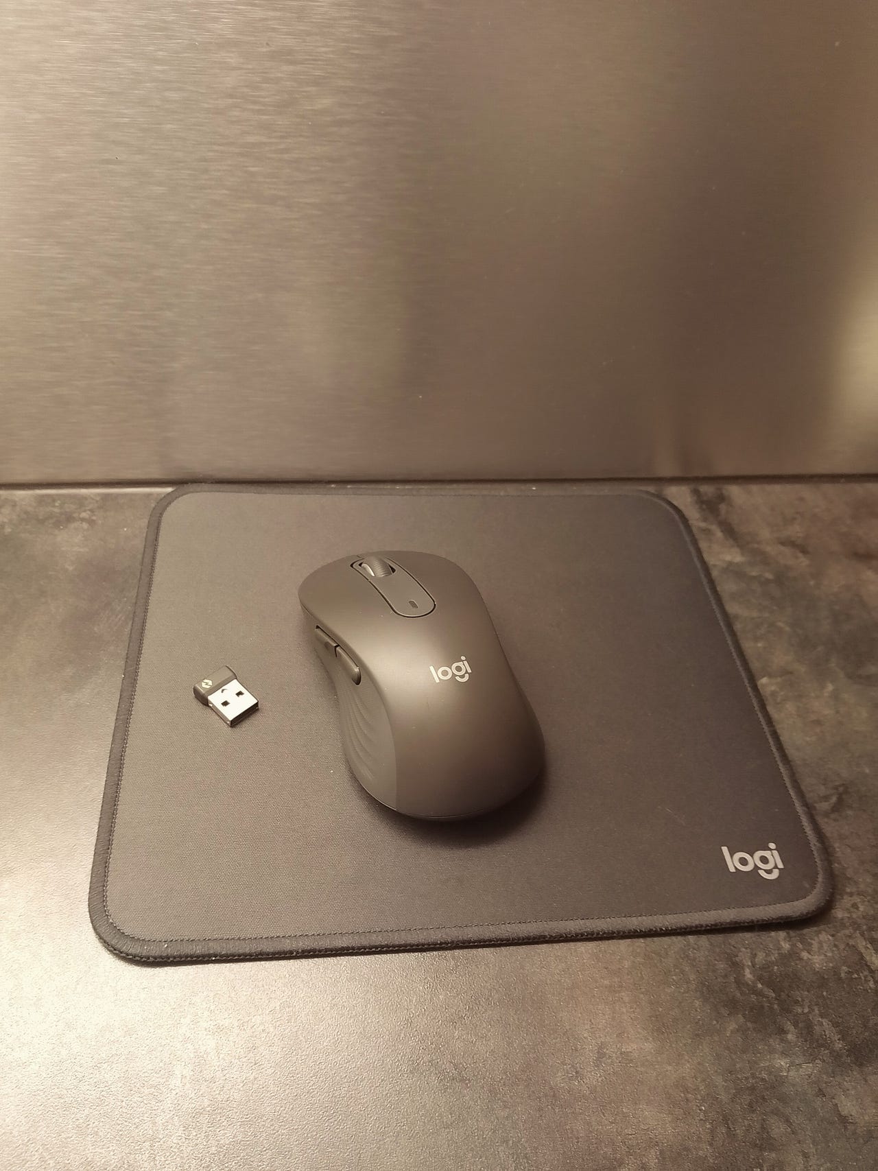 Logitech signature M650 large langaton hiiri ja logitech hiirimatto | Tori