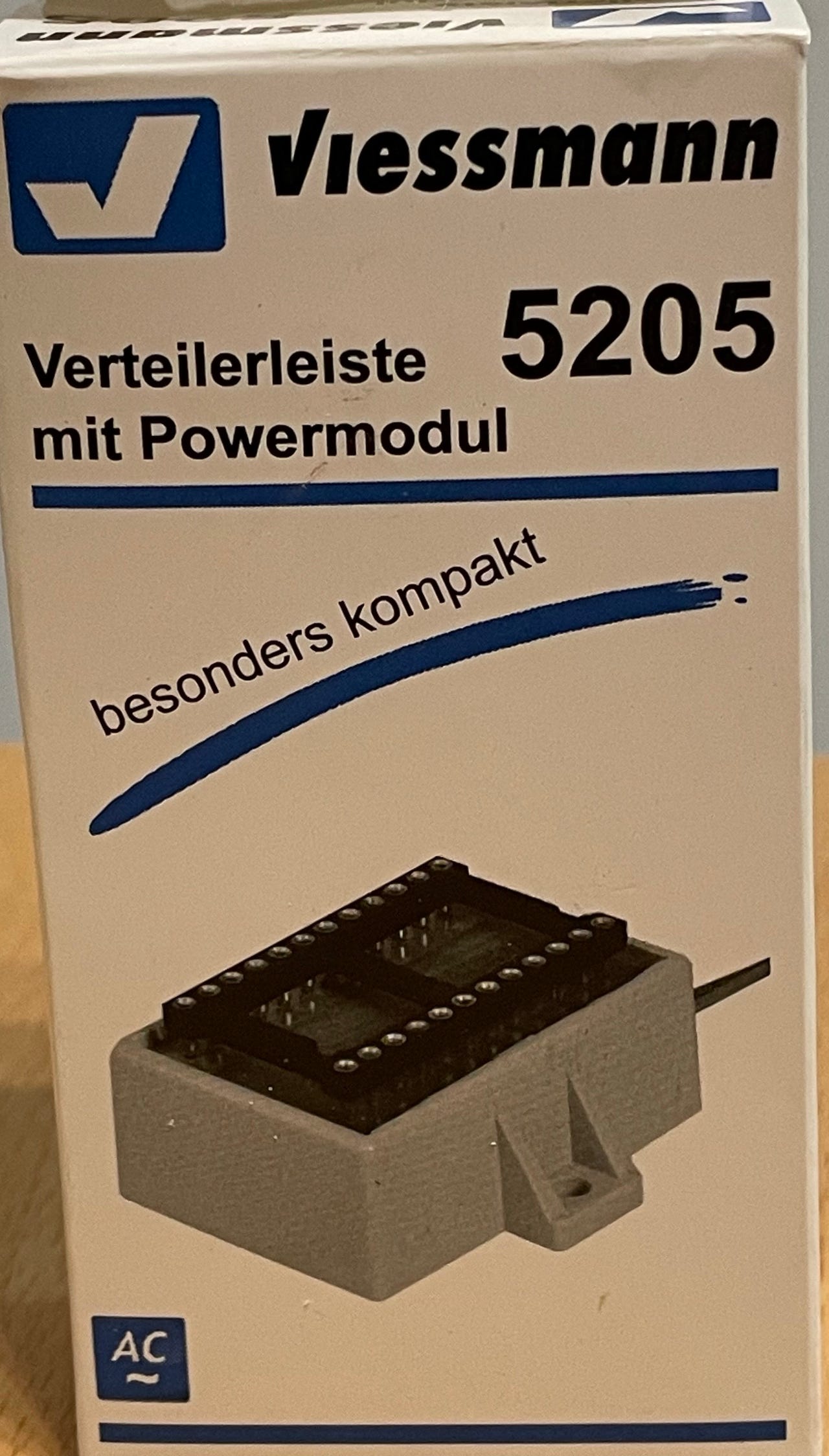 Viessmann 5205 Power module with distribution strip | Tori