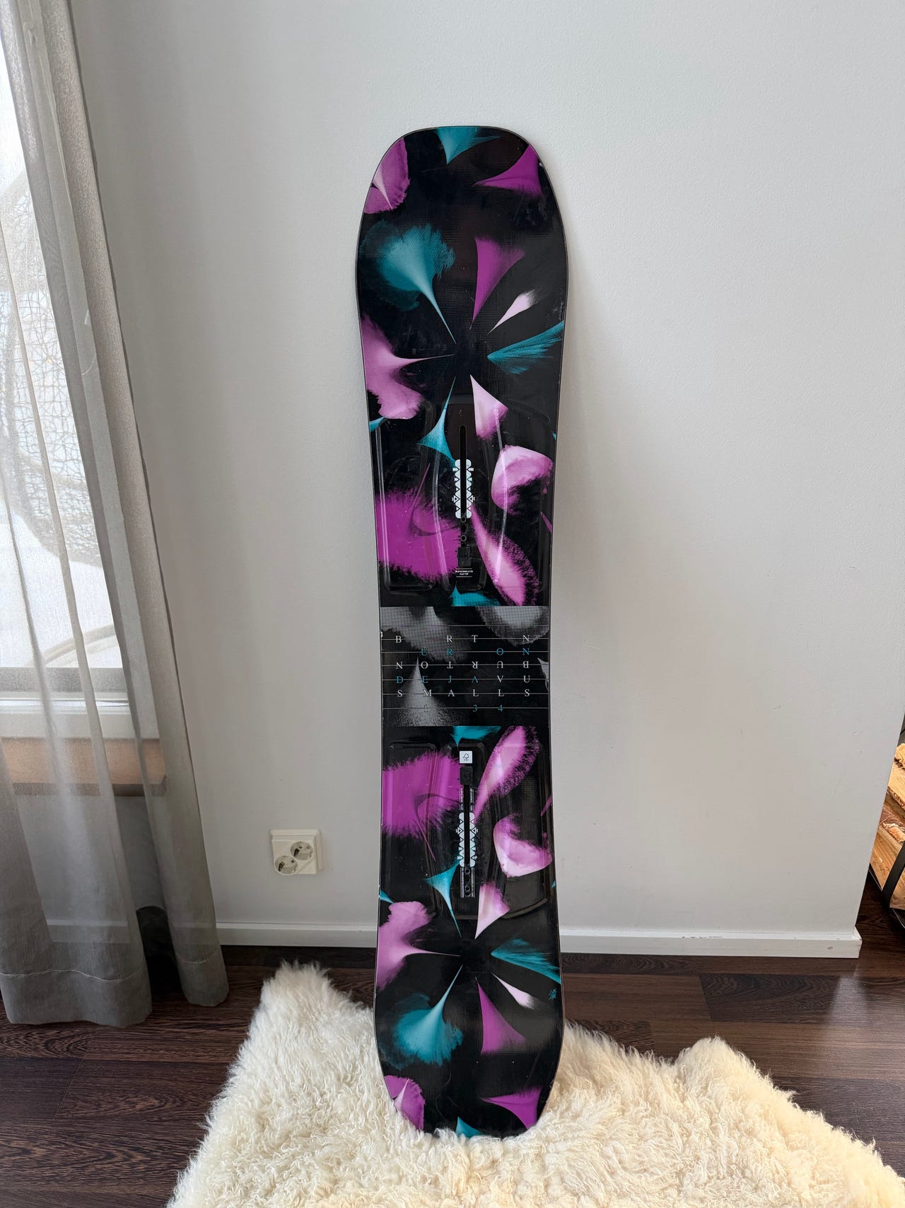 Burton DEJA VU Smalls 134 | Tori