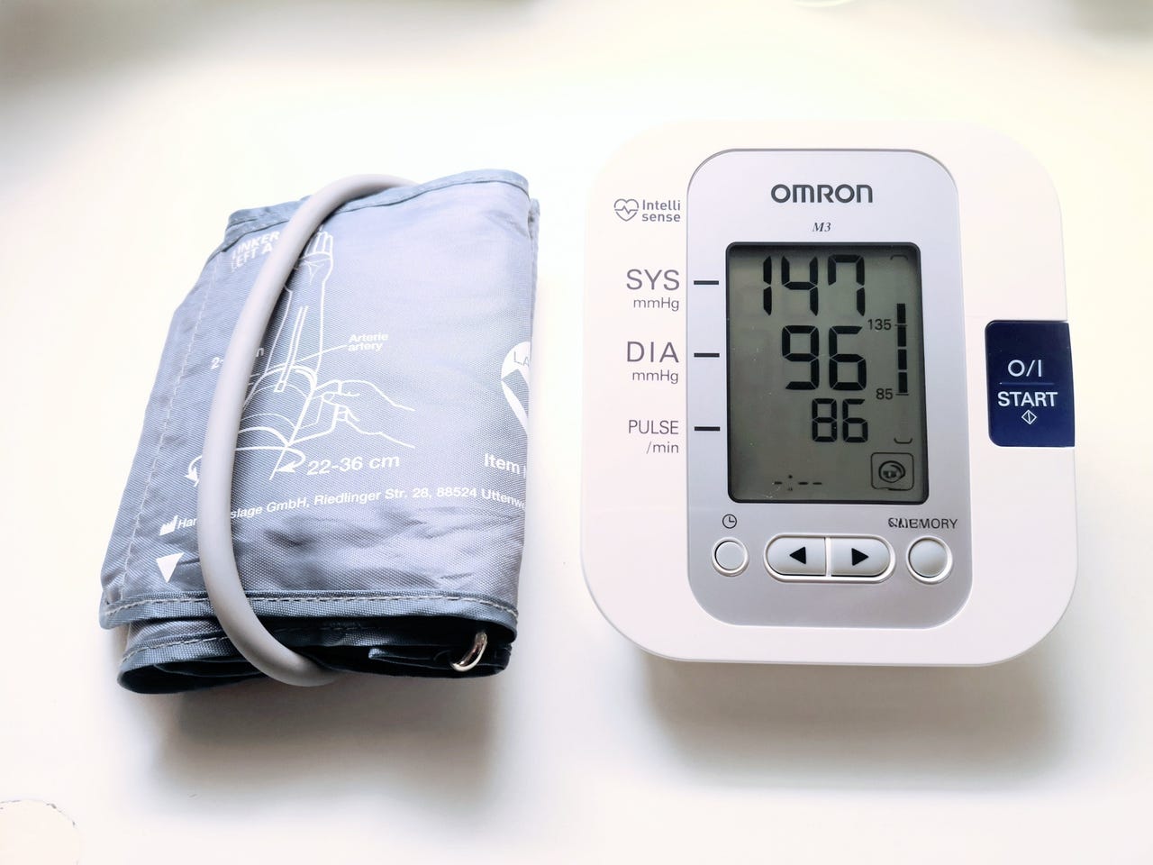 Omron verenpainemittari M3 mansetilla +Intellisense | Tori