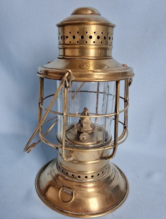 Perkins Marine Lamp & HDWE Corp. Ship's cabin light - Messinki, Lasi ...