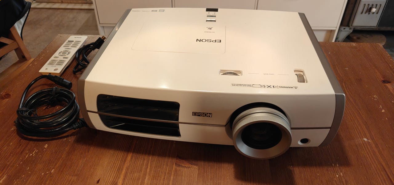 Epson EH-TW3800 videotykki 15 m HDMI-piuhalla | Tori