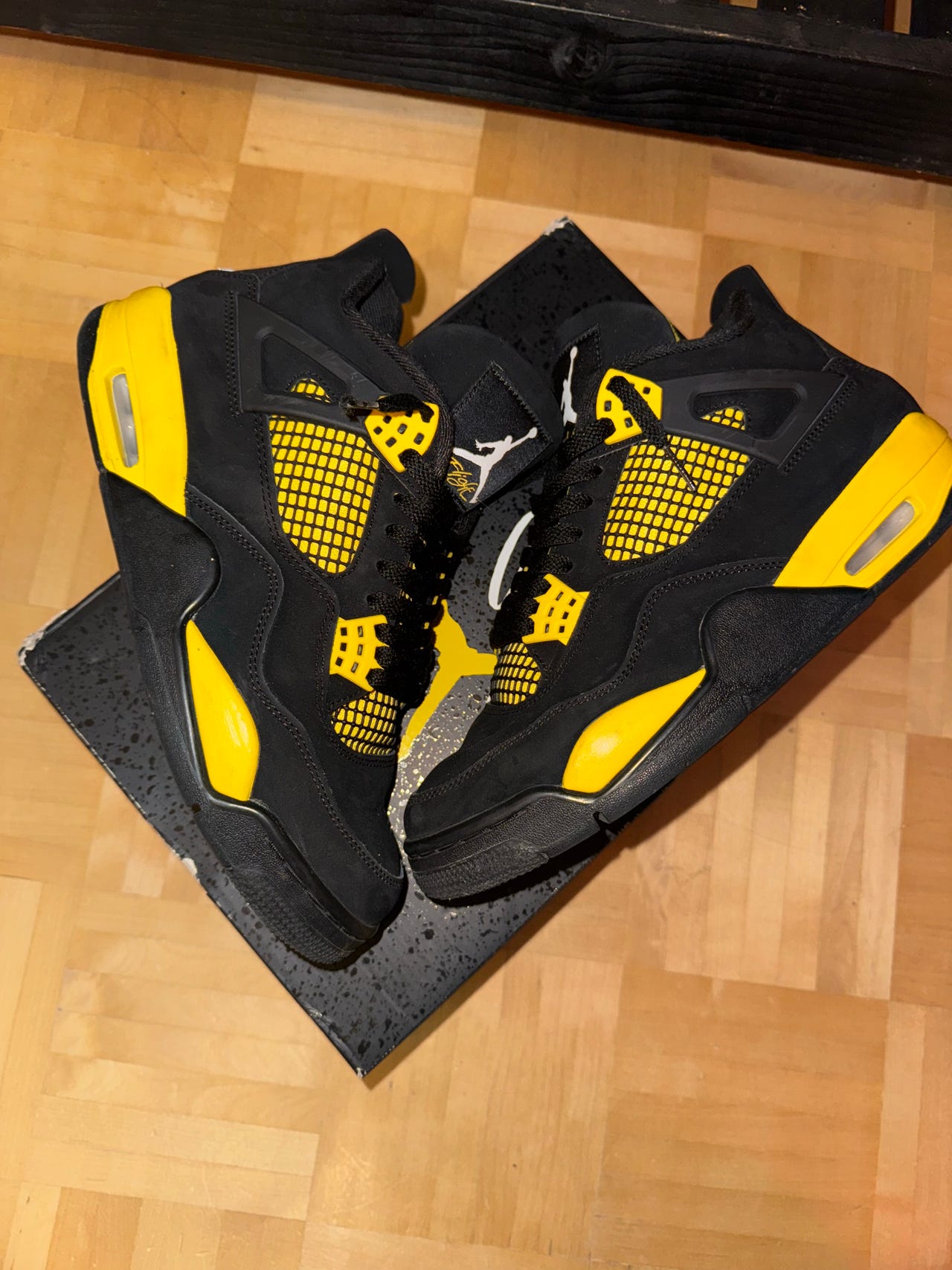 Air jordan 4 yellow thunder | Tori
